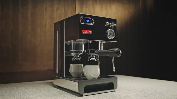 Lelit Anna PL41TEM Review: PID control, brass boiler, compact 57 mm ...